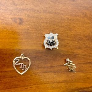 Vintage | Jewelry | Zta Zeta Tau Alpha Vintage Sorority Gold And Pearl ...